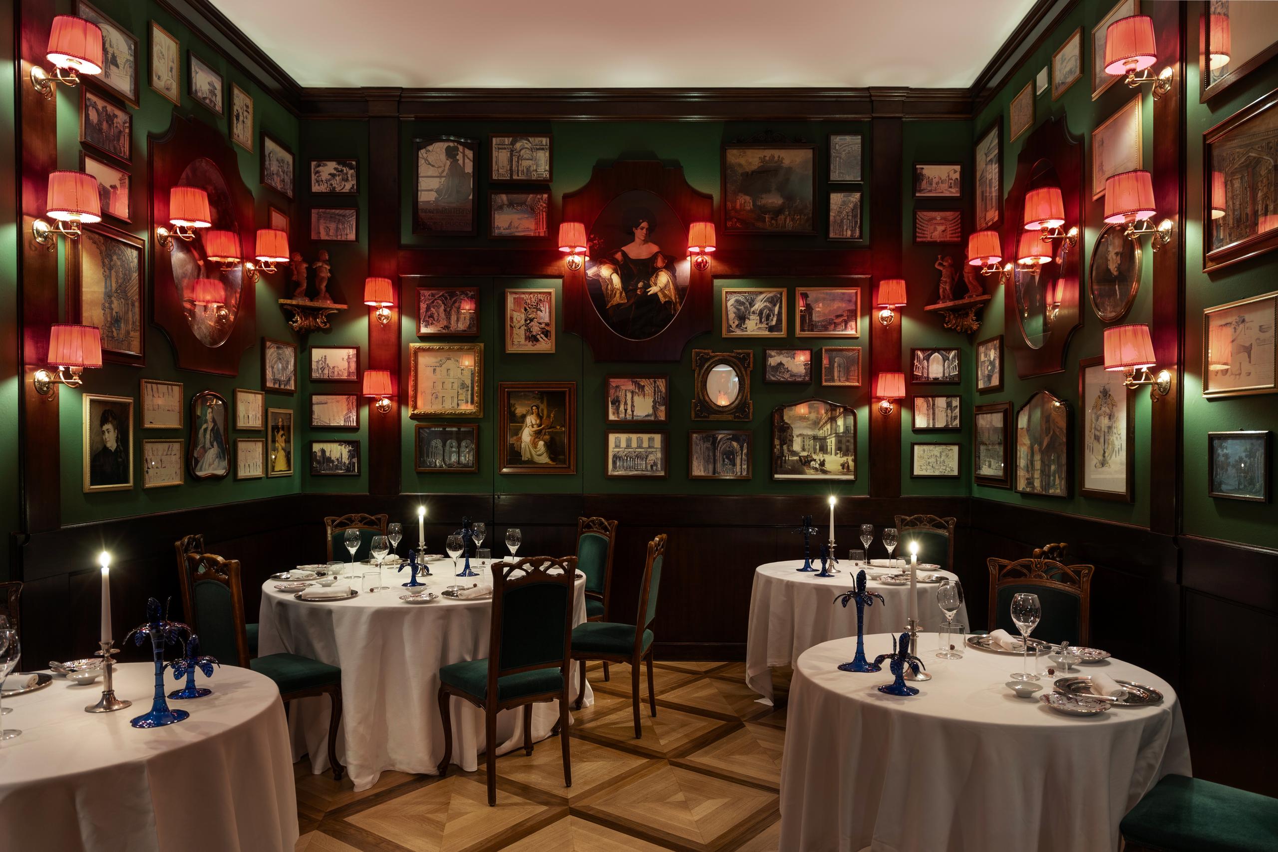 Italian Restaurant Near La Scala Milan | Don Carlos